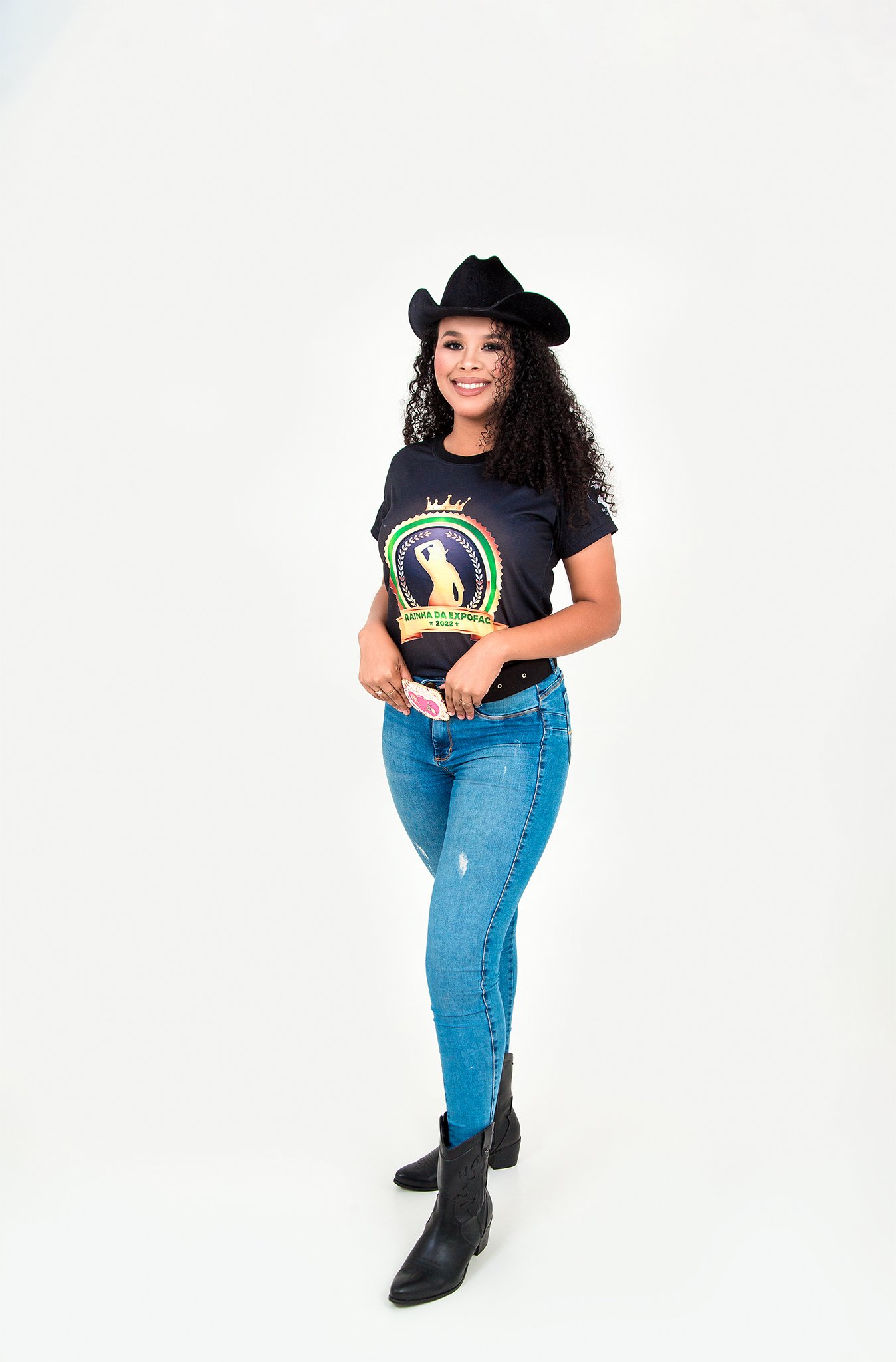 Jamilly Araújo: conheça a candidata ao título de Rainha EXPOFAC 2022